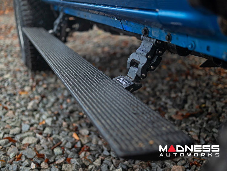 Ford Bronco Side Steps - Power Running Boards - 4 Door - Rough Country ...