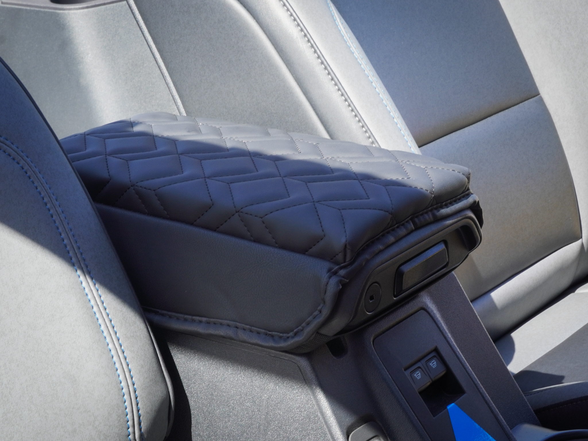 Ford Bronco Armrest Cover - EcoLeather - Arrow Pattern, FT22031522